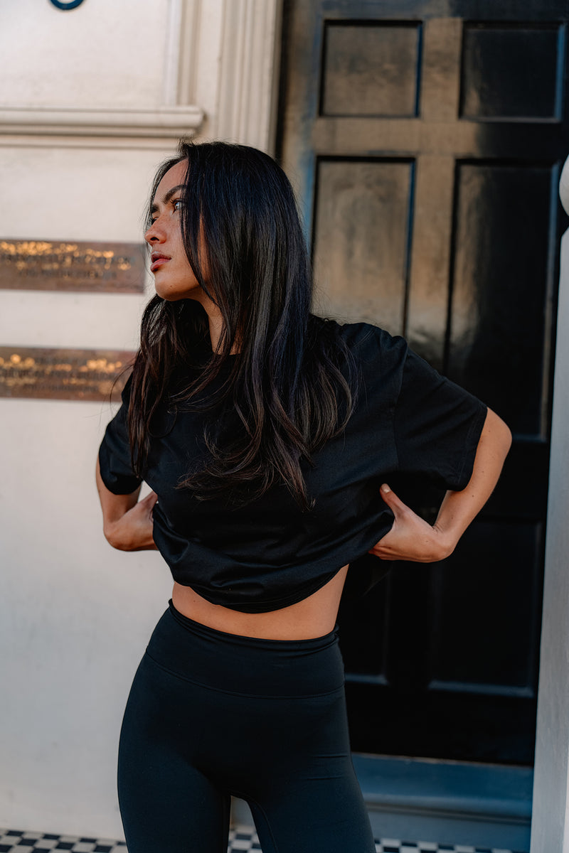 HyperLuxe Core Basic Tee- Black– HyperLuxe Activewear