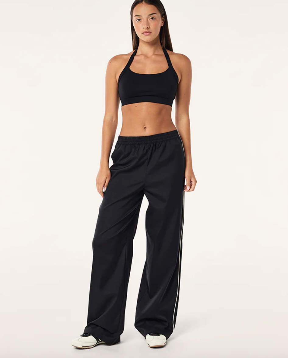 PE Nation Unwind Sports Bra- Black– HyperLuxe Activewear